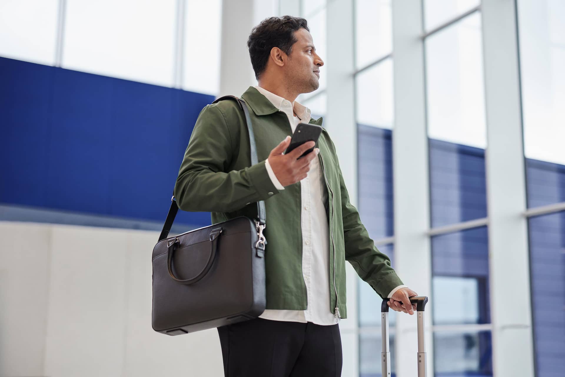 How to pack electronic devices for your flight | Finnair Norway