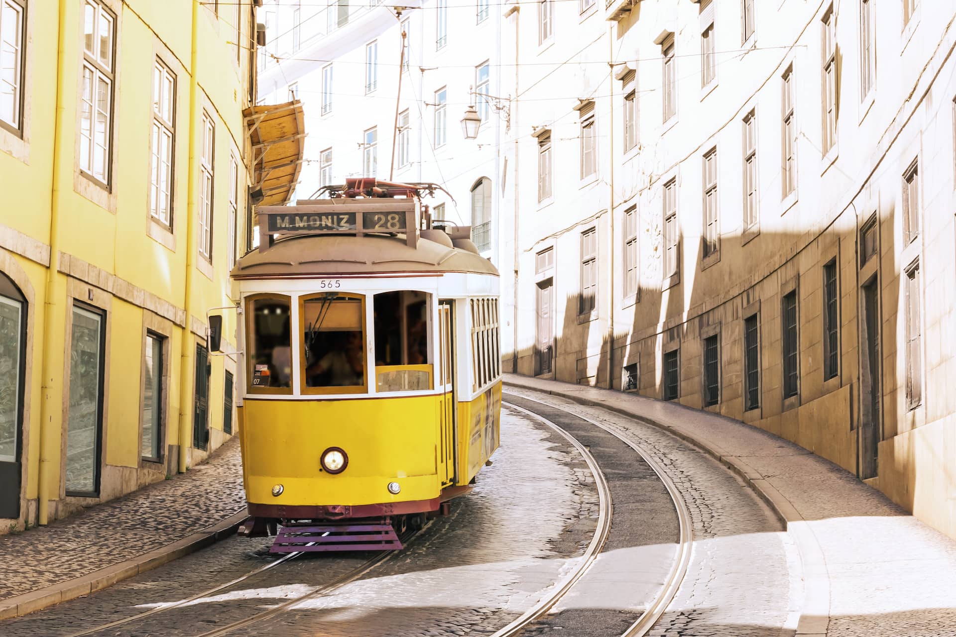 Lennot Portugaliin - halvat lennot Portugal | Finnair Suomi